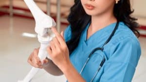 8 Best Patellofemoral Pain Syndrome Exercises